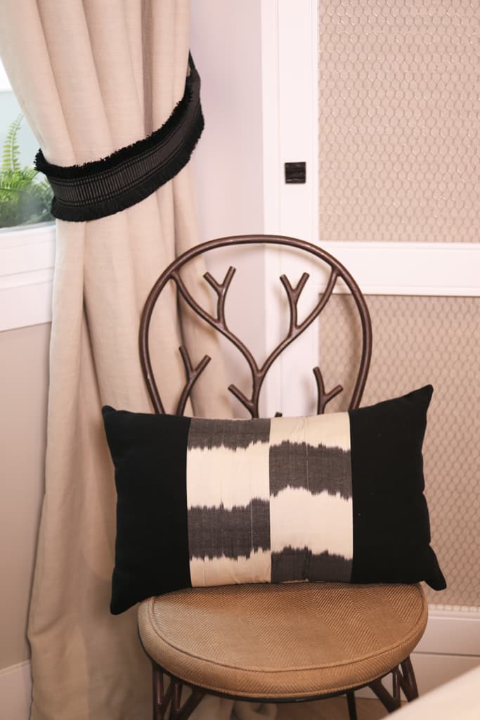 TASHKENT Linen cushion 50x30cm - Black Chess